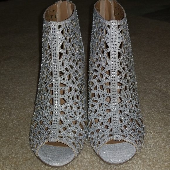 Zigi Soho | Shoes | Zigi Soho Drift Caged Rhinestone Evening Sandals ...